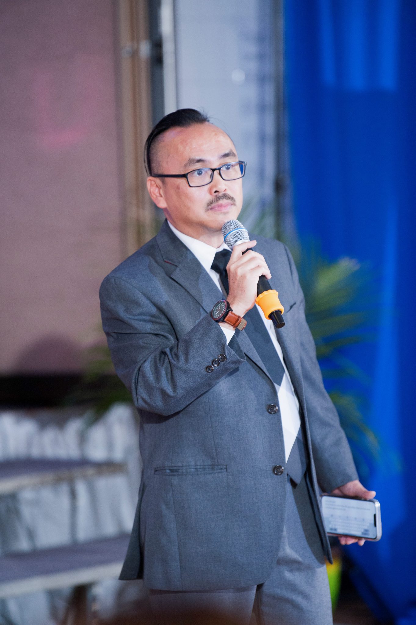 Tình Yêu Vô Biên - Câu Chuyện "Từ Sân Khấu Đời Đến Sân Khấu Đời Đời ...